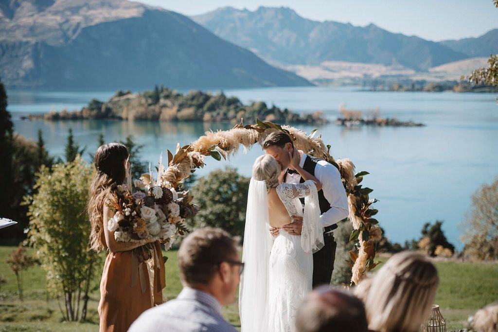 Real Wedding: Bridget & Ryan - Photography by Jonny from A Narrative of ...