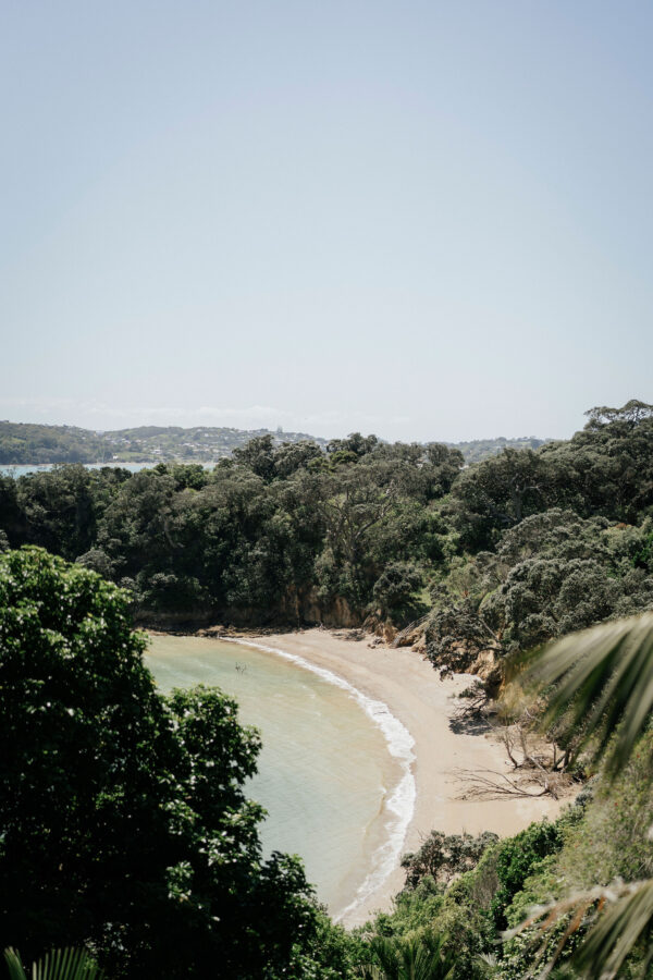Mariah + Teina by Valo - Together Journal - Weddings
