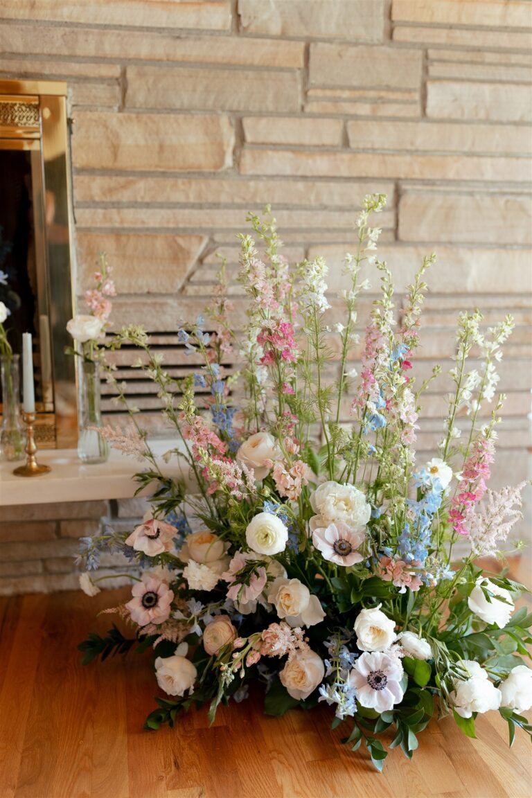 Taylor + Luke by Roam & Roark Photo - Together Journal - Weddings